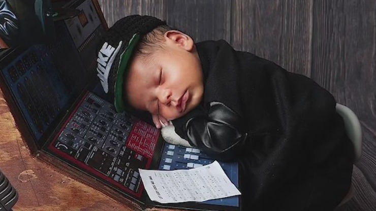 Eazy-E’s daughter recreates iconic photo with rapper’s grandson – KTLA