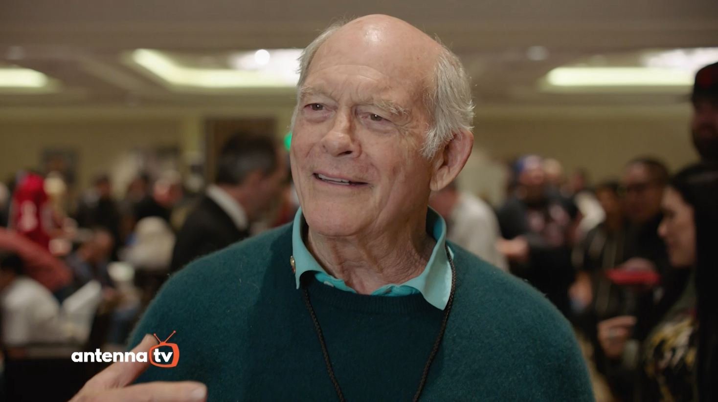 Nostalgia Stories: Max Gail – WGN Radio 720 – Chicago's Very Own