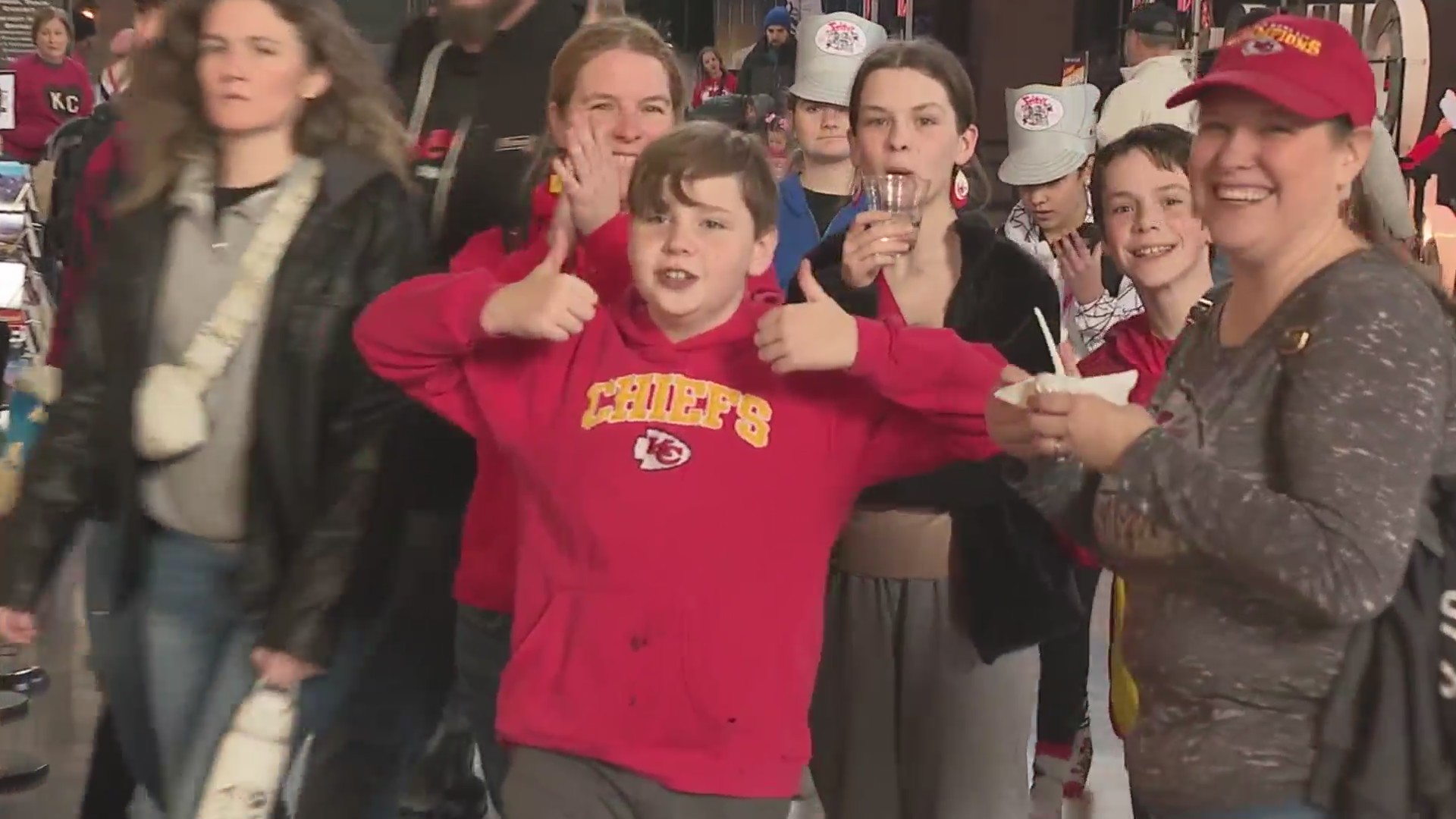 Chiefs fans at Union Station excited for AFC Championship – FOX 4 ...