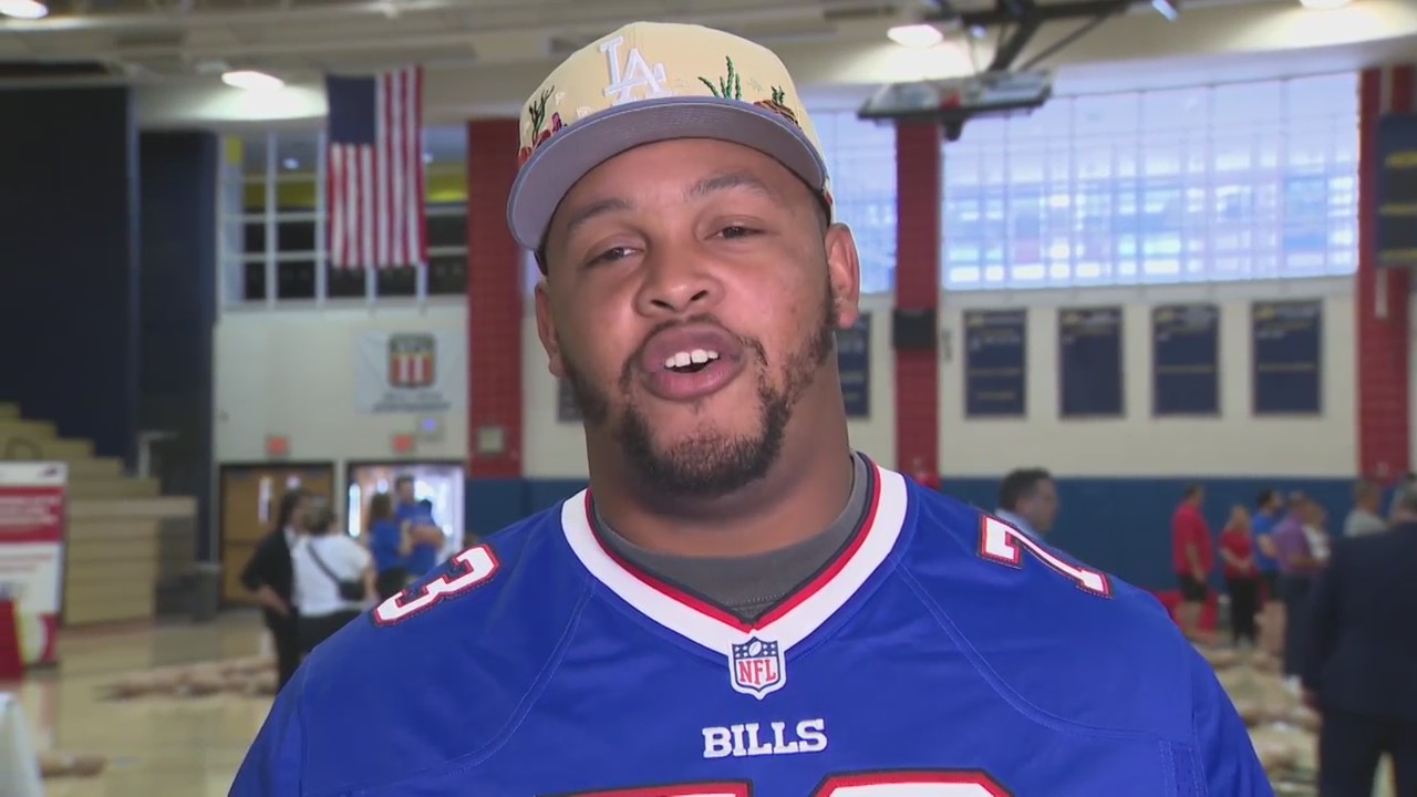 Bills Make Me Wanna Give: Dion’s Dreamers helps young people in ...