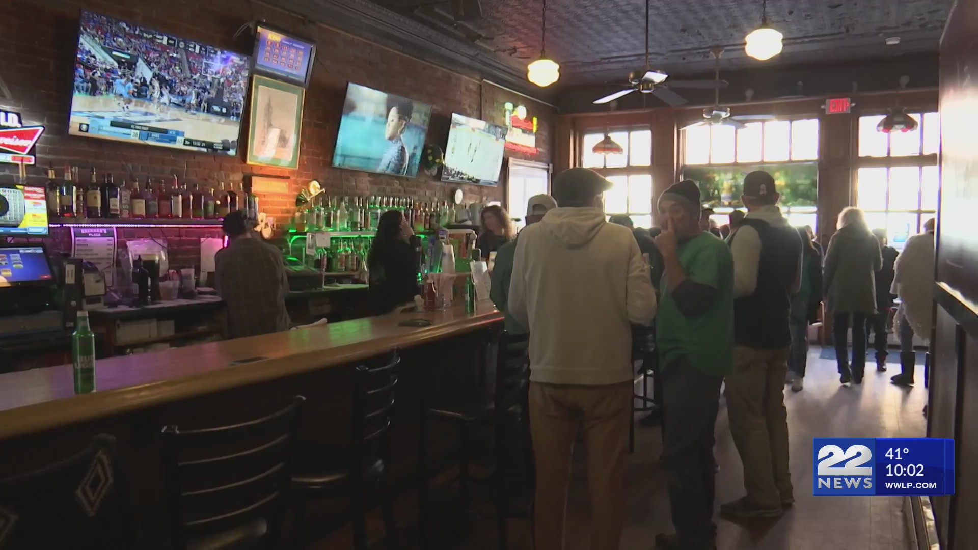 Staff at Irish pubs prepare for busy weekend ahead of Parade Day – WWLP