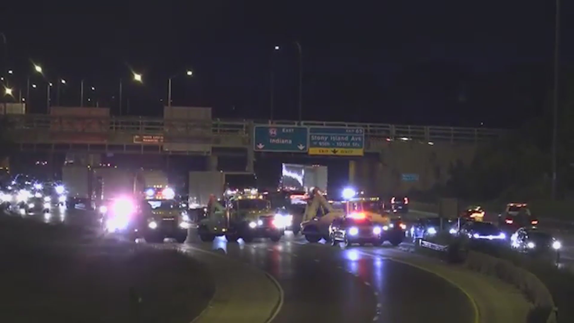 Child injured in overnight shooting along Bishop Ford Freeway – WGN-TV