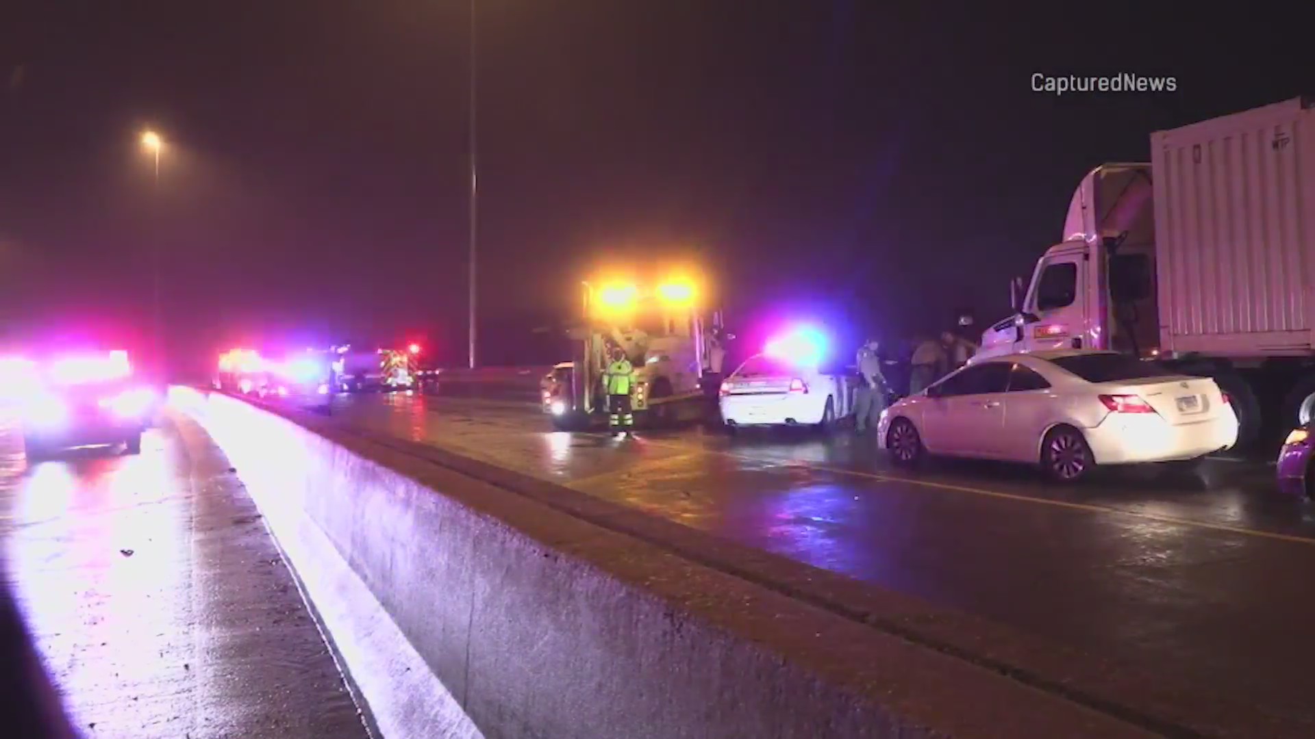 2 hurt in crash on IB I-55; all lanes shut down at LaGrange Road – WGN-TV