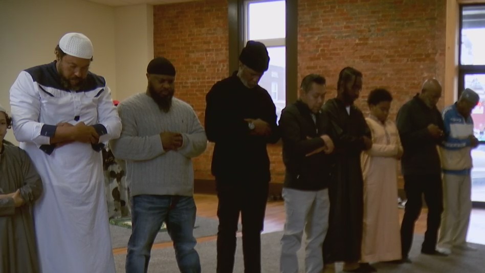 Mosque returns to downtown Evansville after over 10 years – Eyewitness ...