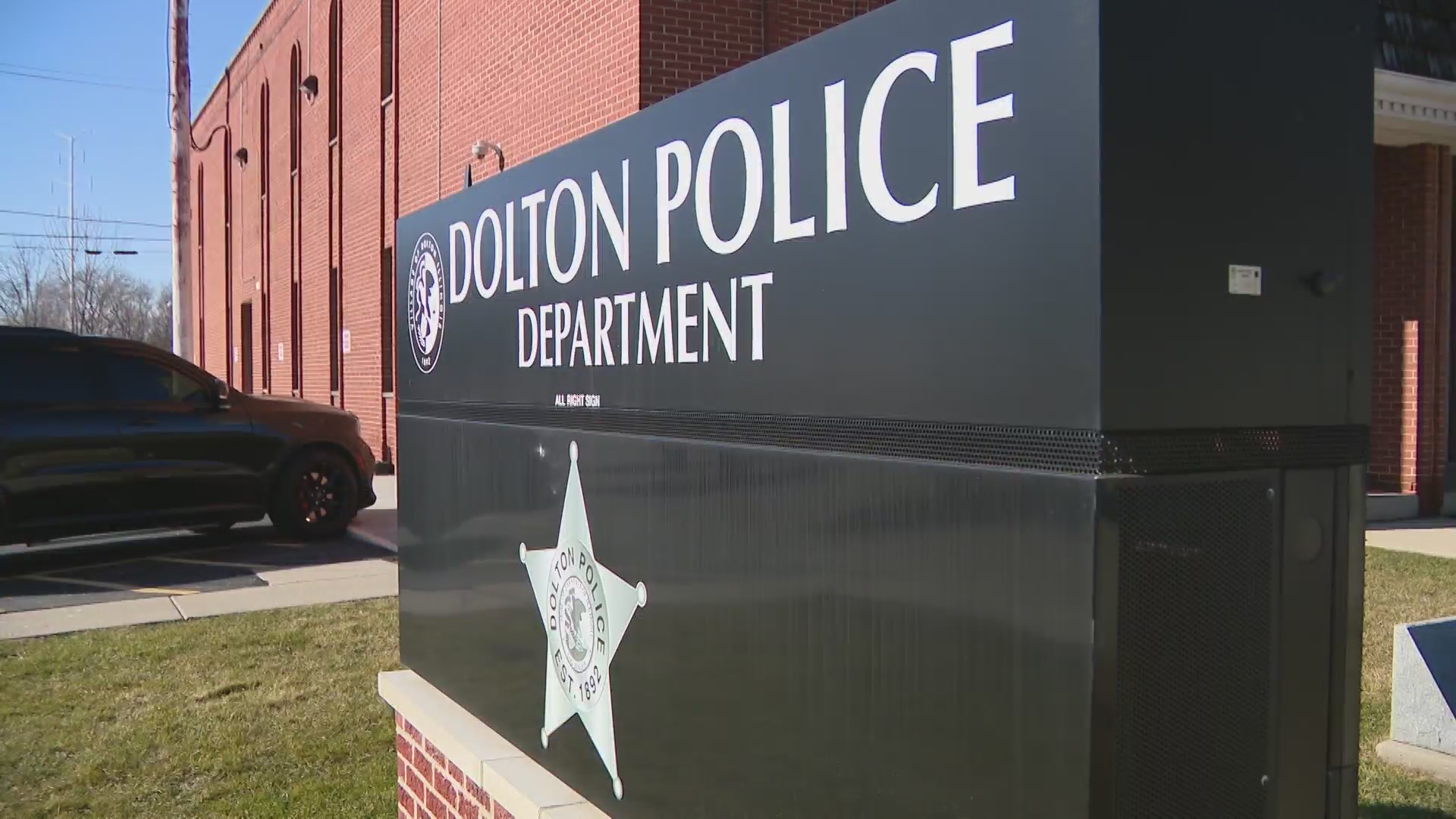 Dolton names new police chief amid controversy over legality of ...