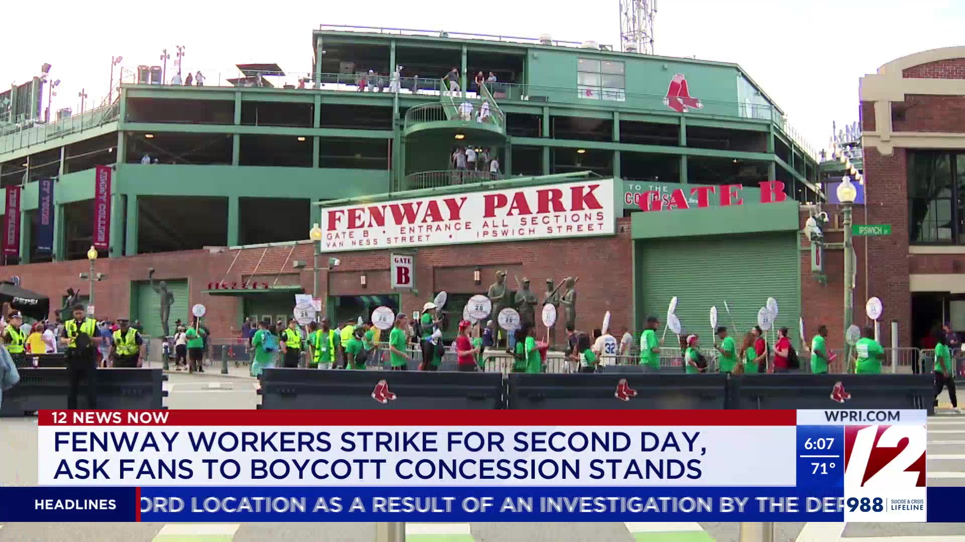 Fenway Park concession workers return to work amid contract ...