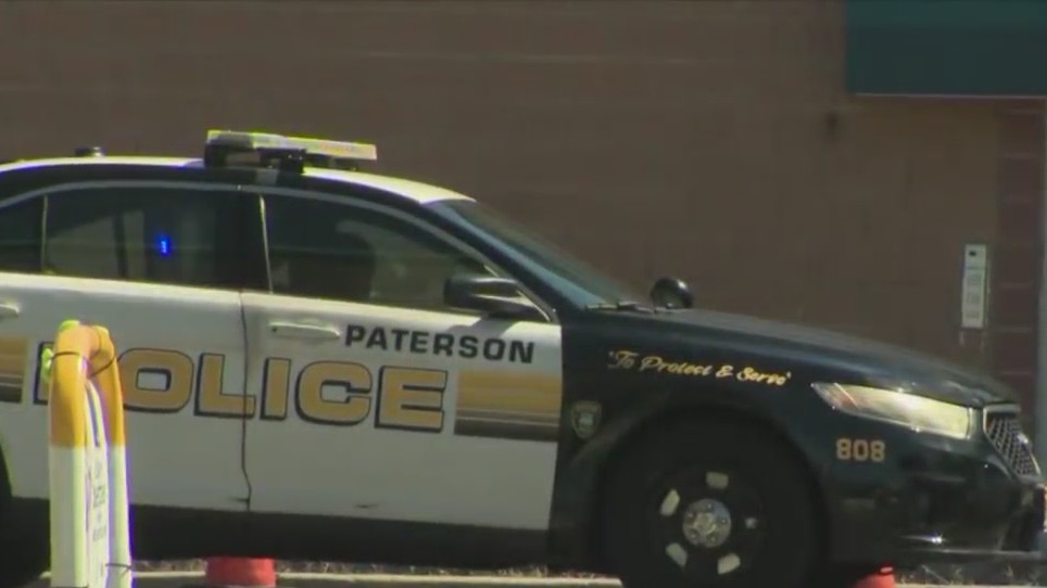 Paterson aims to retain police officers with new contract – PIX11