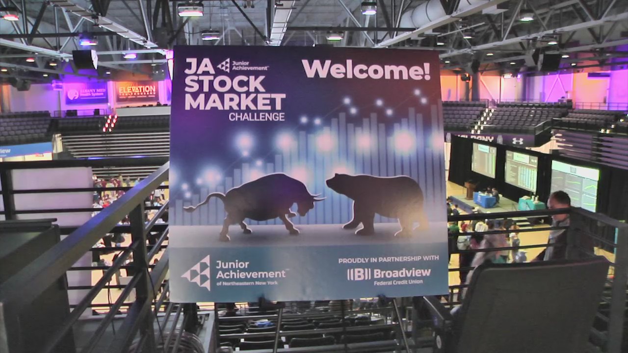 Students test stock market skills in real-time challenge – NEWS10 ABC