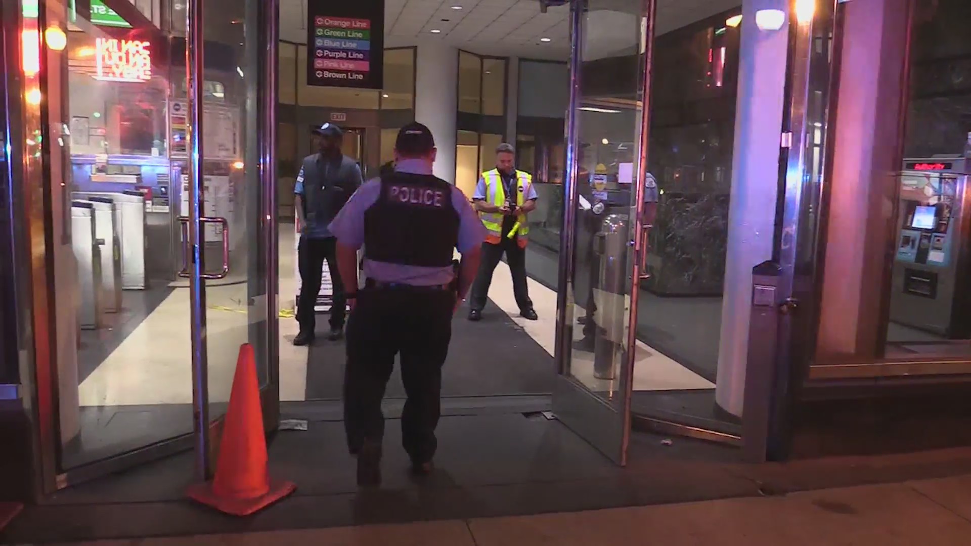 Man injured after argument leads to stabbing on Loop CTA platform – WGN-TV