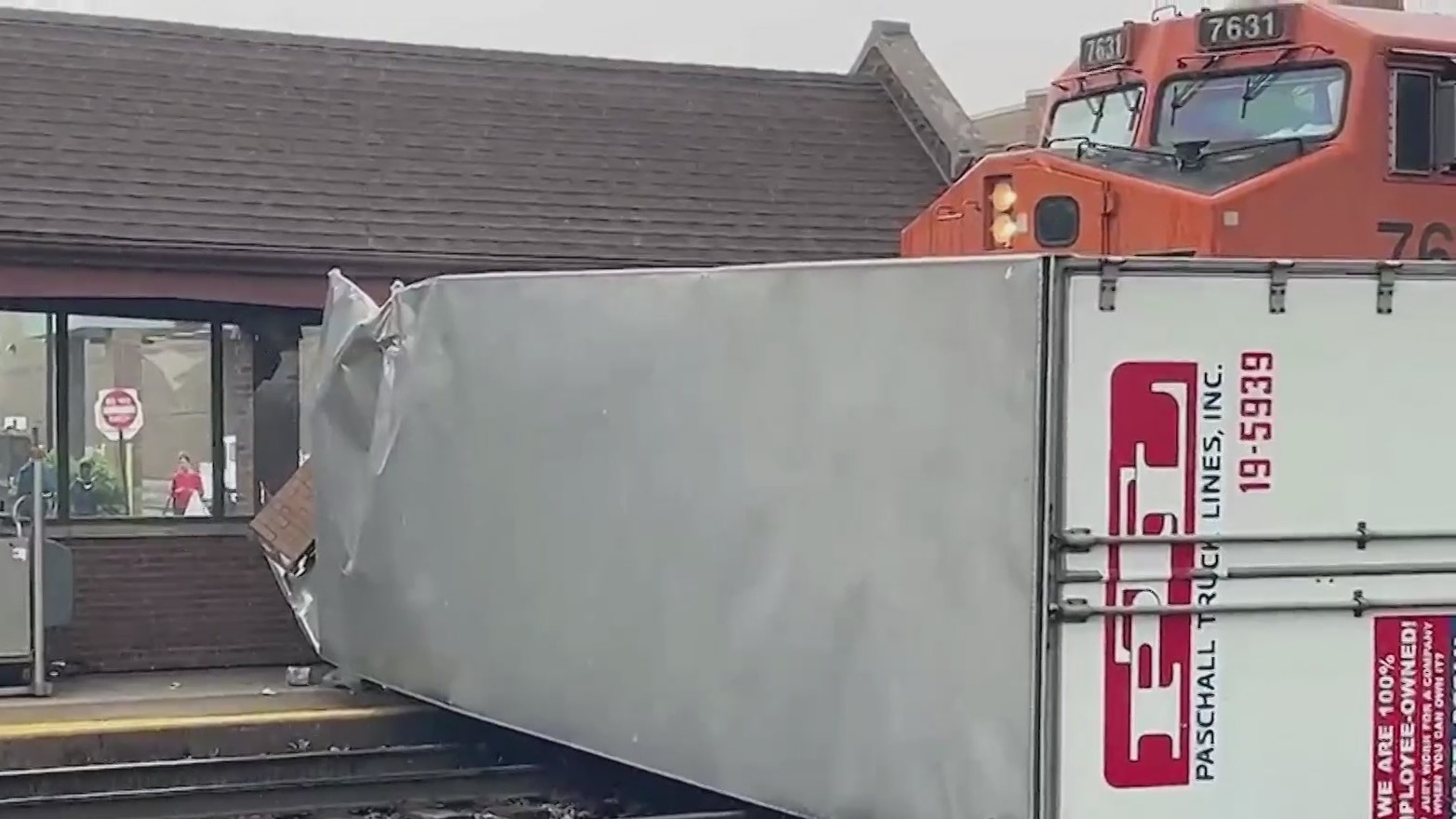 Metra: Service halted at LaGrange Station after freight train collides ...