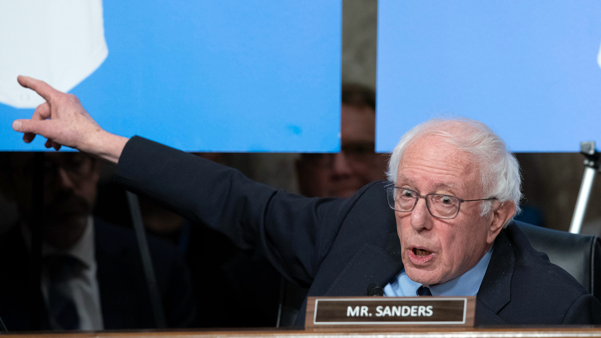 Sanders grills RFK Jr. on baby onesie saying ‘No Vax, No Problem’ – The ...