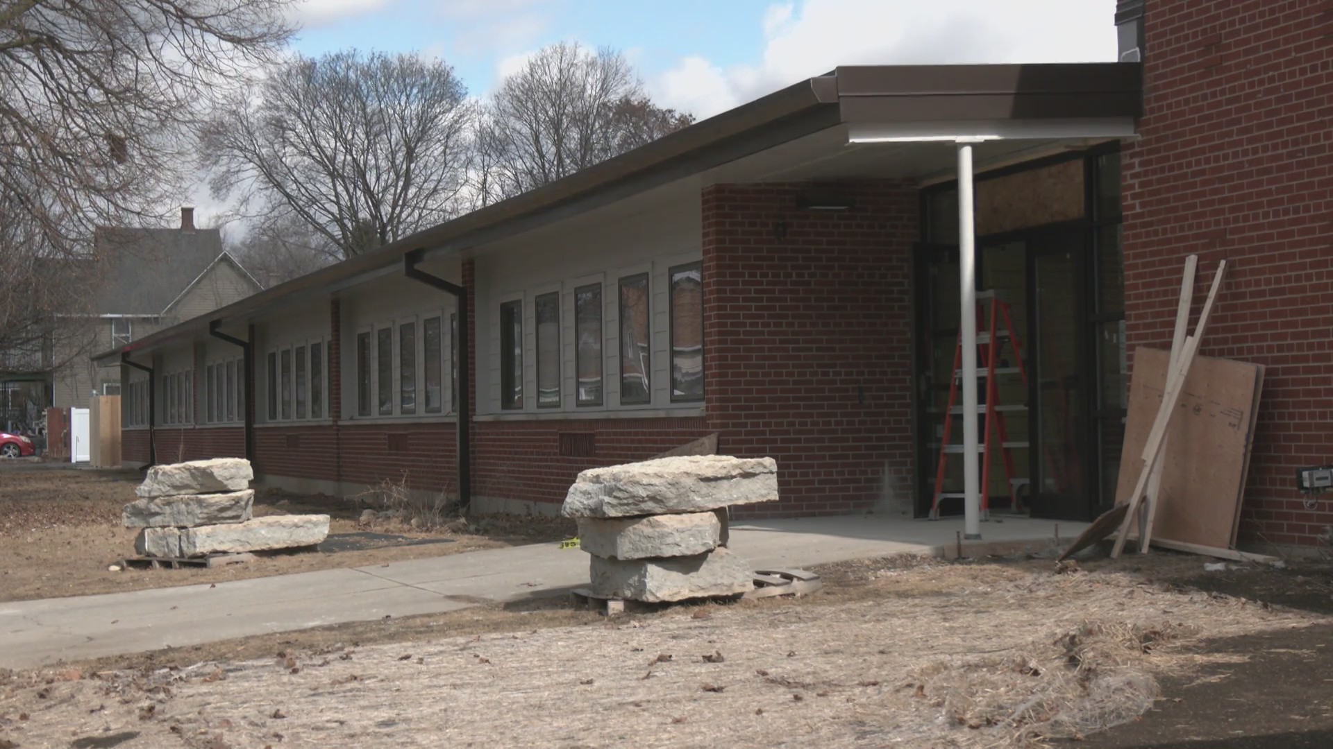 Beloit’s vacant Royce Elementary School converted into homeless housing ...