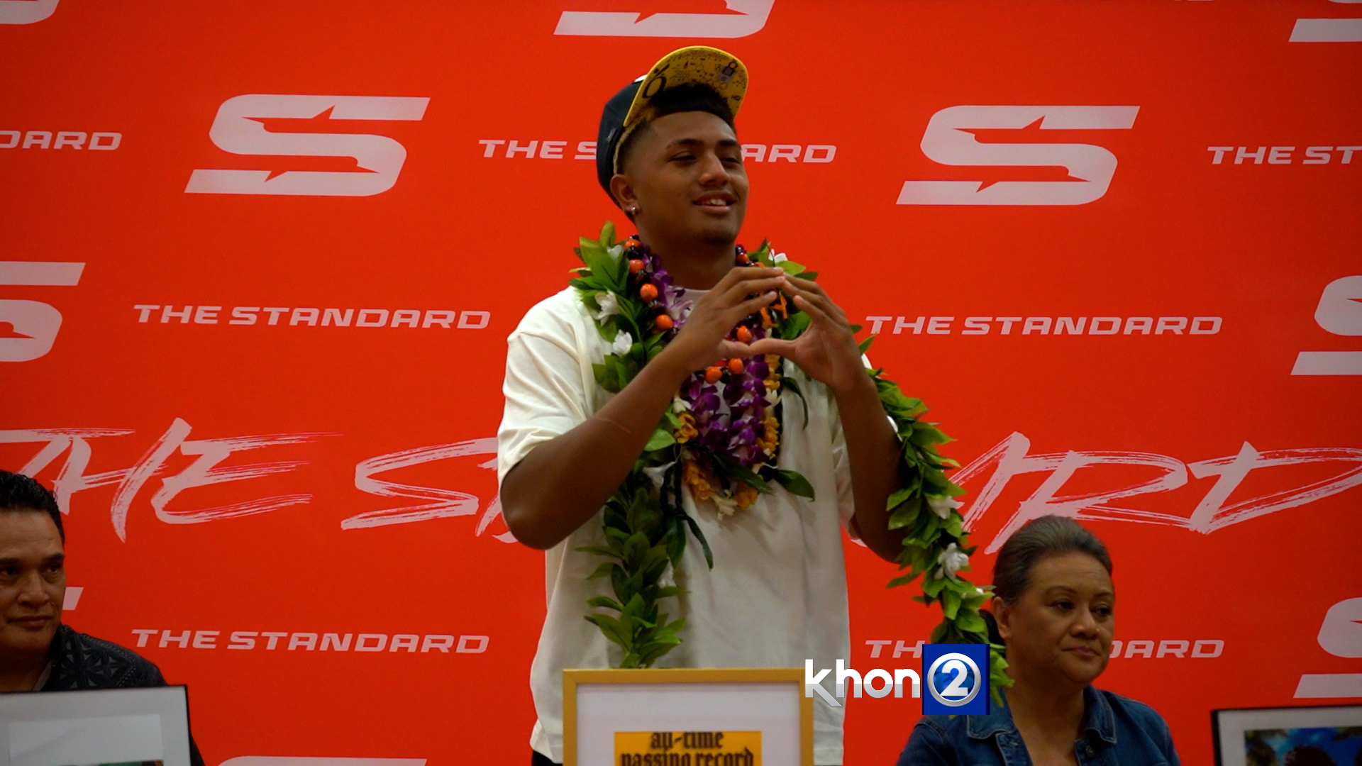Campbell’s Jaron-Keawe Sagapolutele flips from Cal, signs with Oregon – KHON2