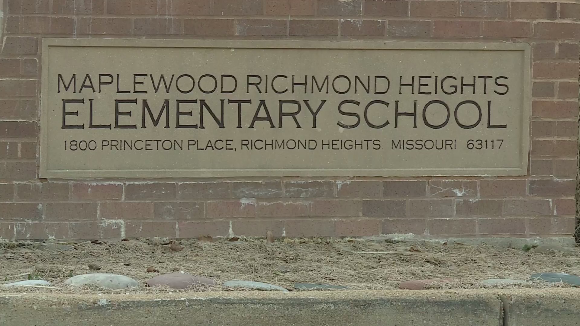 Local school board proposes immigration ‘safe zones’ – FOX 2