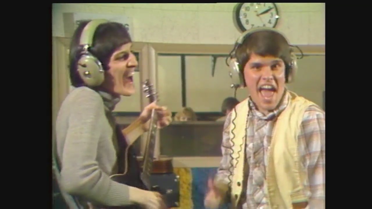 Stan Boney to sing ‘Hang In There Youngstown’ at holiday parade tonight ...