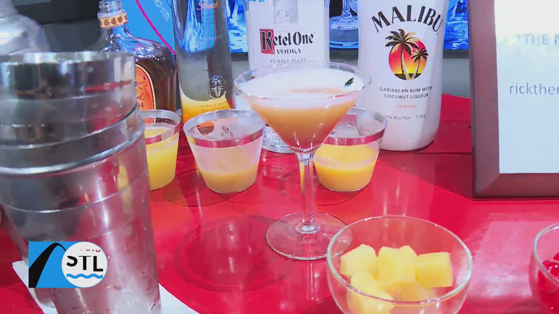 Rick the Martini Man serves up diverse cocktails! – FOX 2