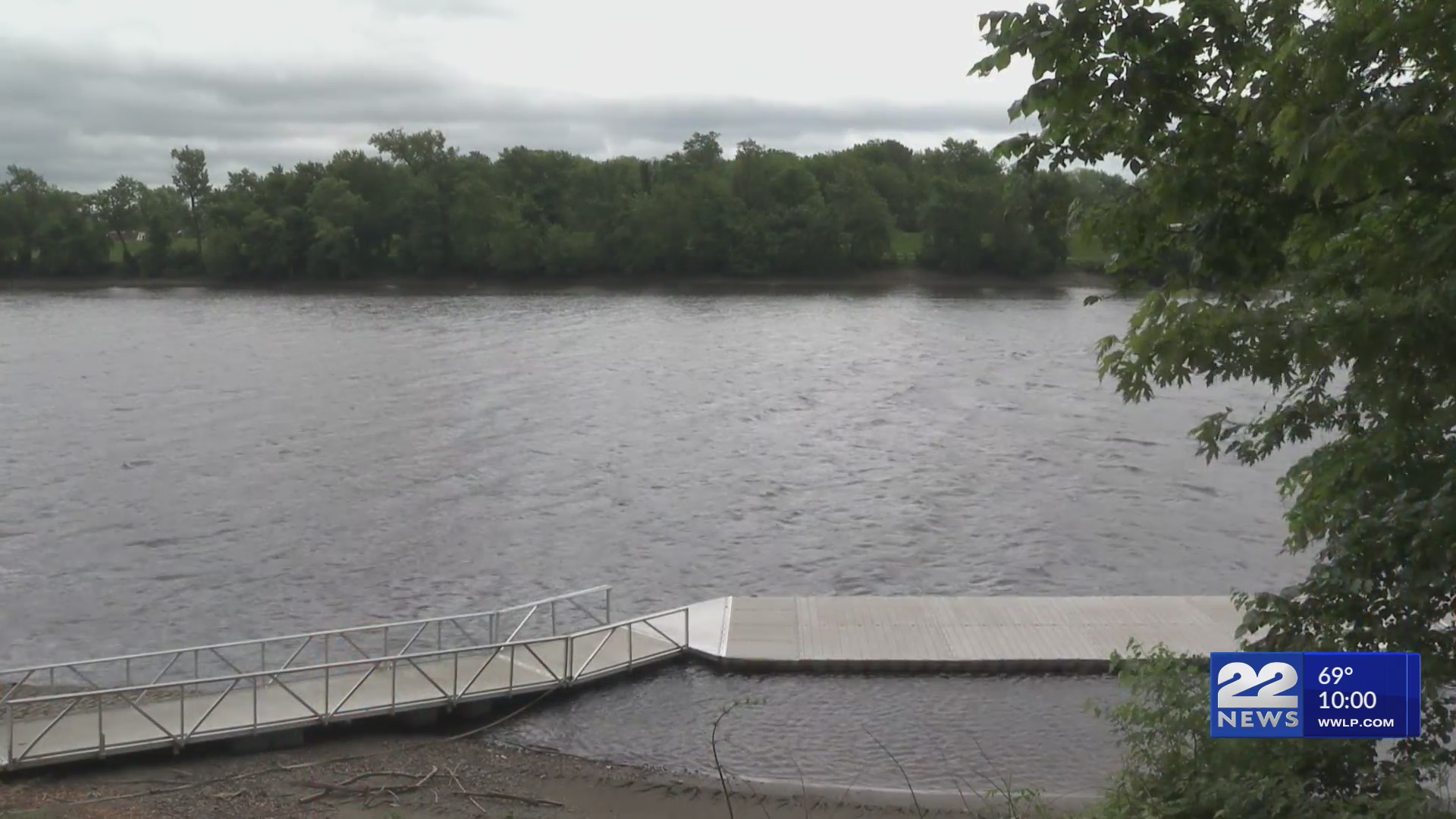 Sewage overflow from Holyoke into the Connecticut River – WWLP