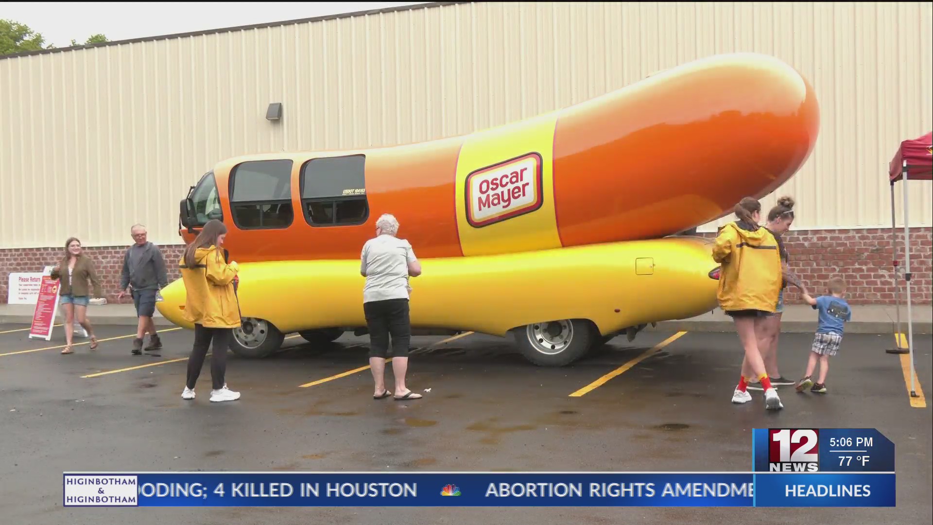 Oscar Mayer Wienermobile visits Harrison County – WBOY.com