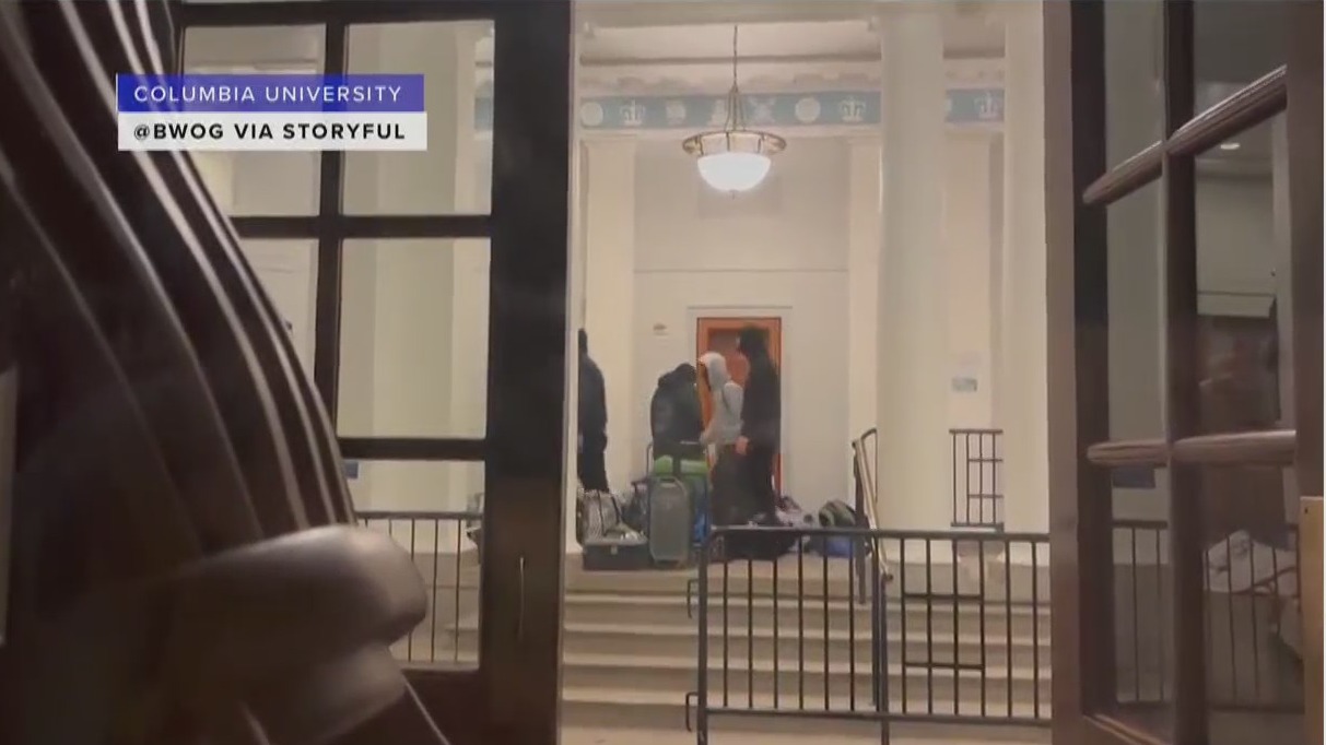 Protests escalate at Columbia ahead of final exams | Vargas Reports ...