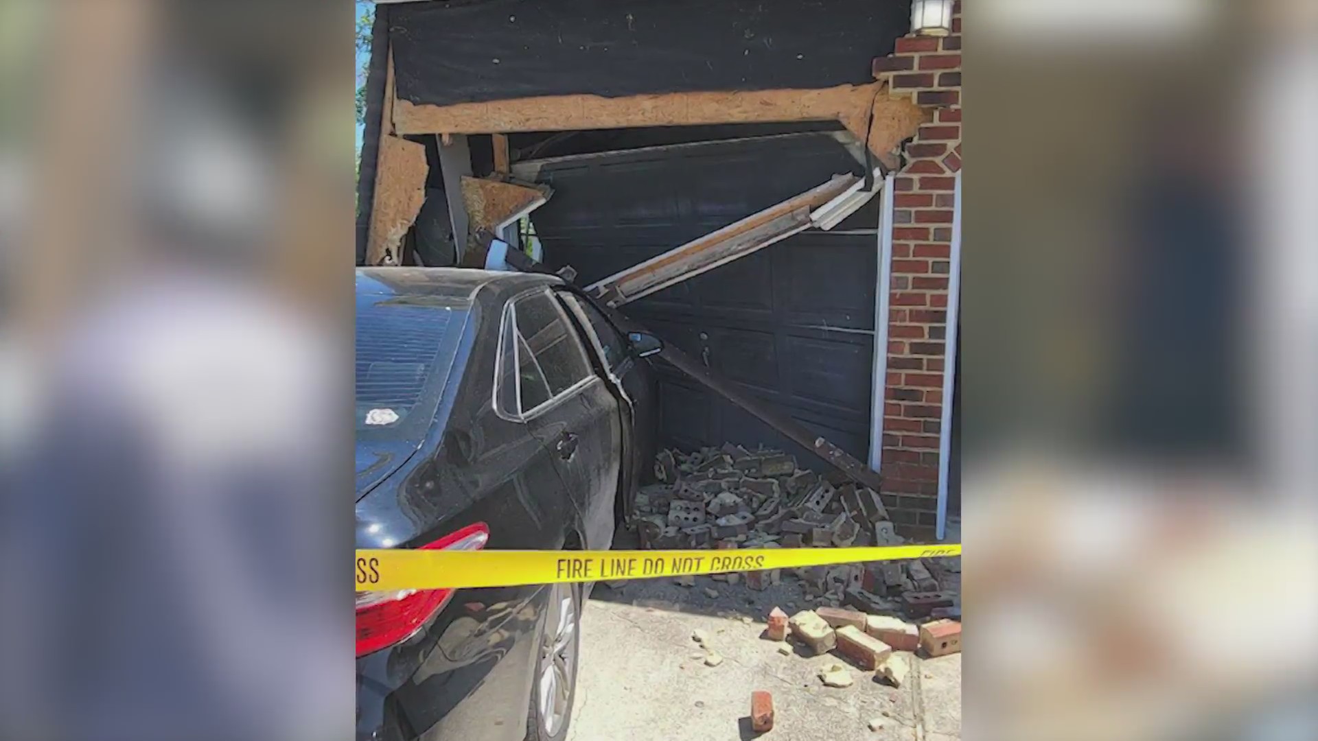 SFR: Vehicle crashes into garage of residence in Suffolk – WAVY.com