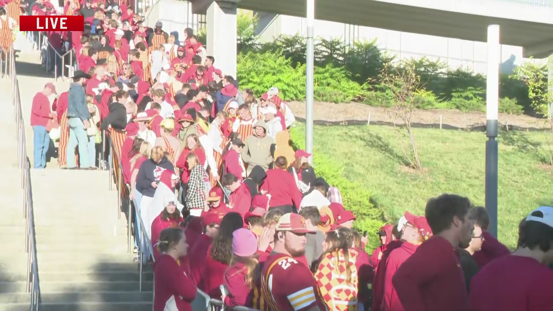 Iowa State students lined up hours before CyHawk game – who13.com