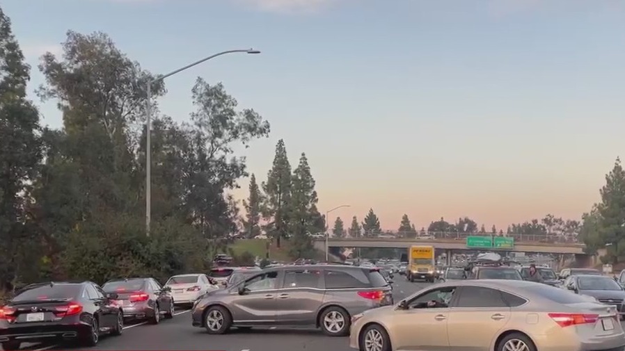 CHP shuts down Capital City freeway for investigation – FOX40 News