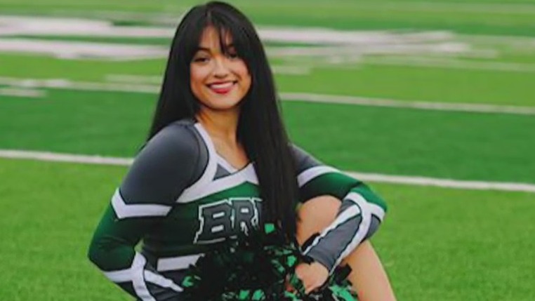 Texas high school student loses valedictorian title | Morning in ...