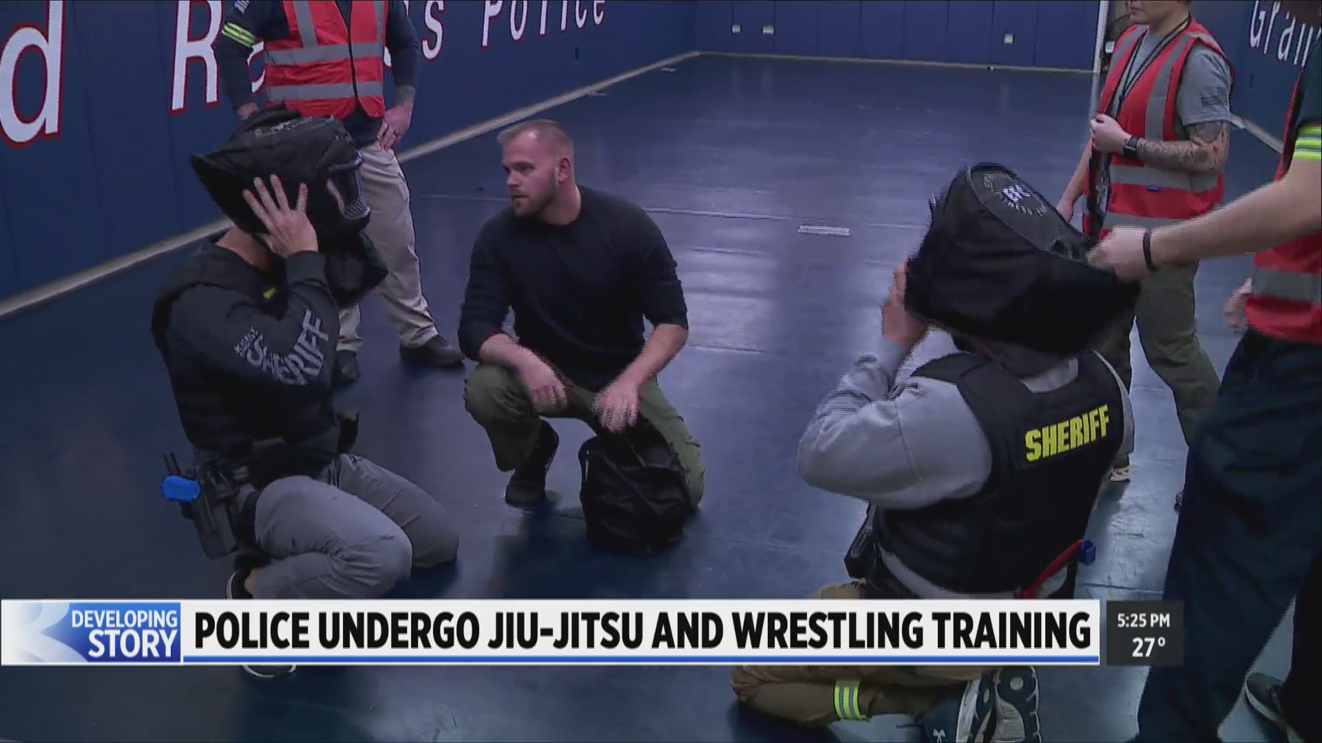 Police undergo jiu-jitsu, wrestling training – WOODTV.com