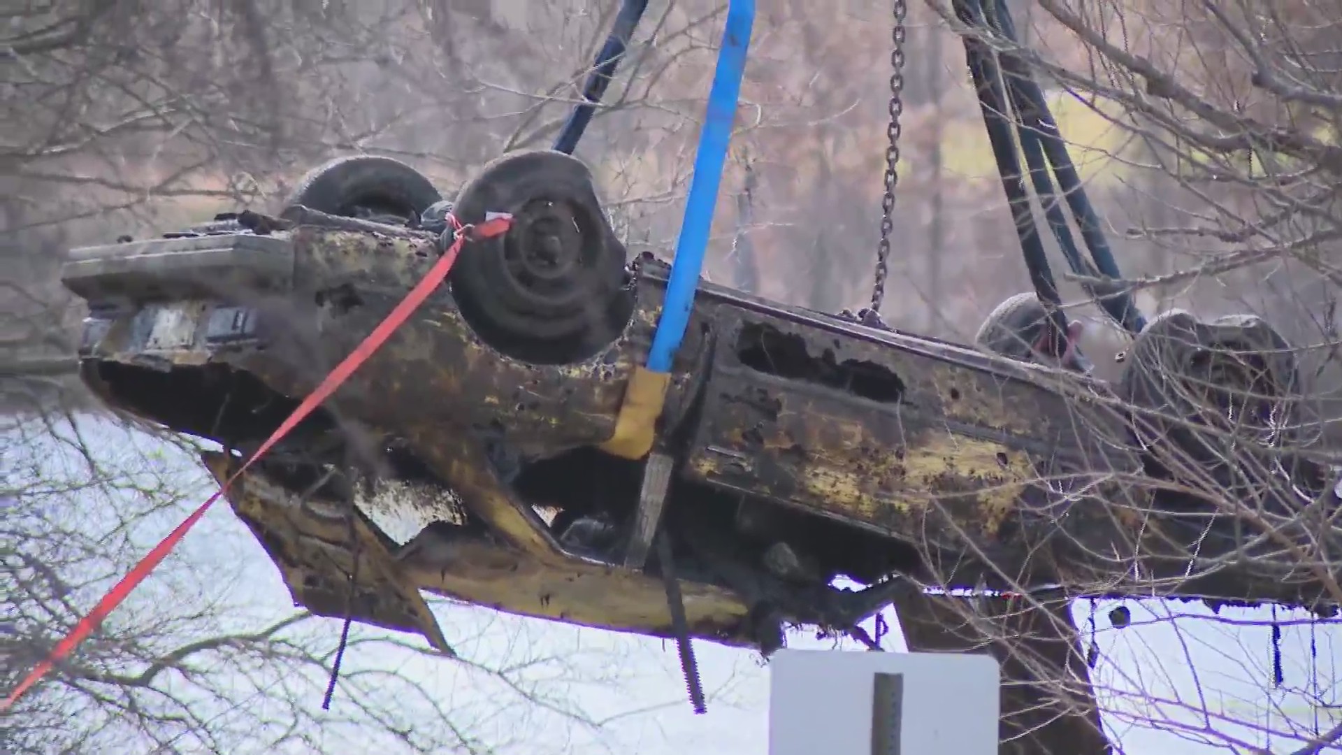 Crews recover vehicle from Fox River in Elgin linked to Karen Schepers’ disappearance 42 years ...