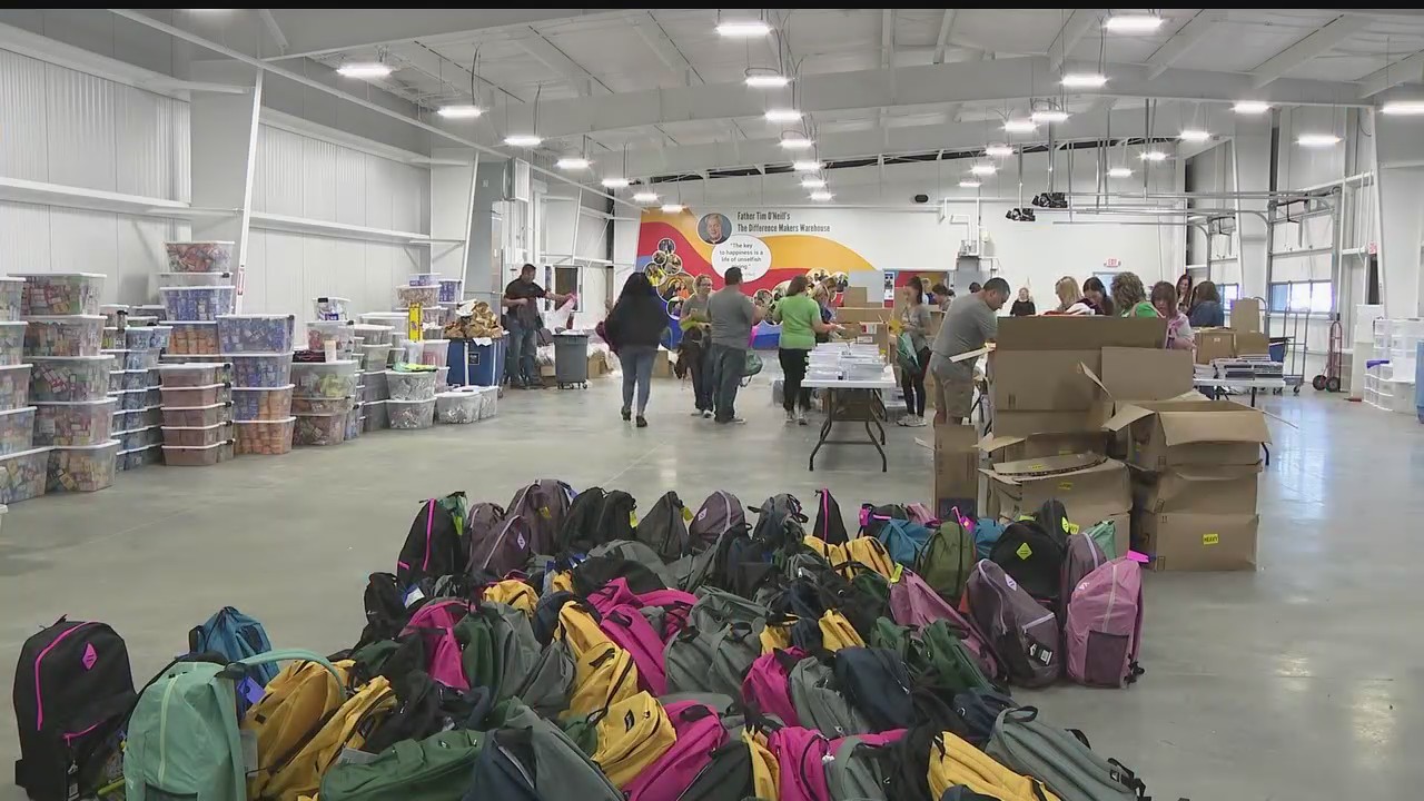 Local students receiving free backpacks with school supplies – WKBN.com