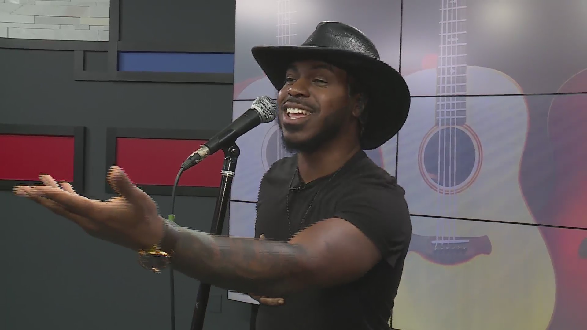 Country Singer Michael B Whitt Performs – FOX 2