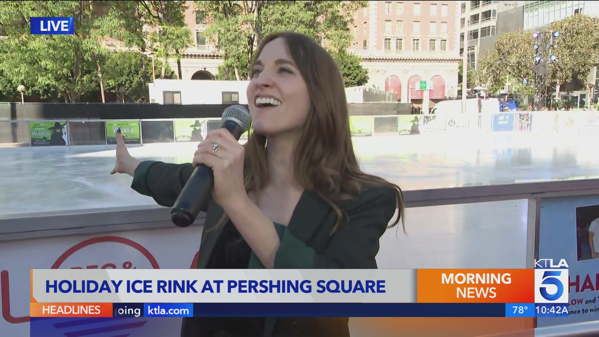 Holiday Ice Rink brings festive fun to Pershing Square – KTLA