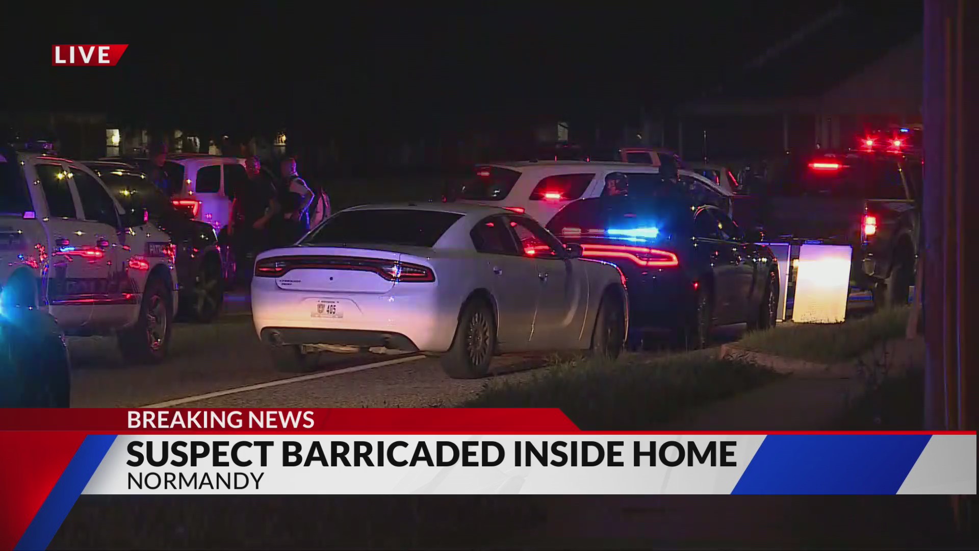 Normandy Police request backup for barricaded suspect in home – FOX 2