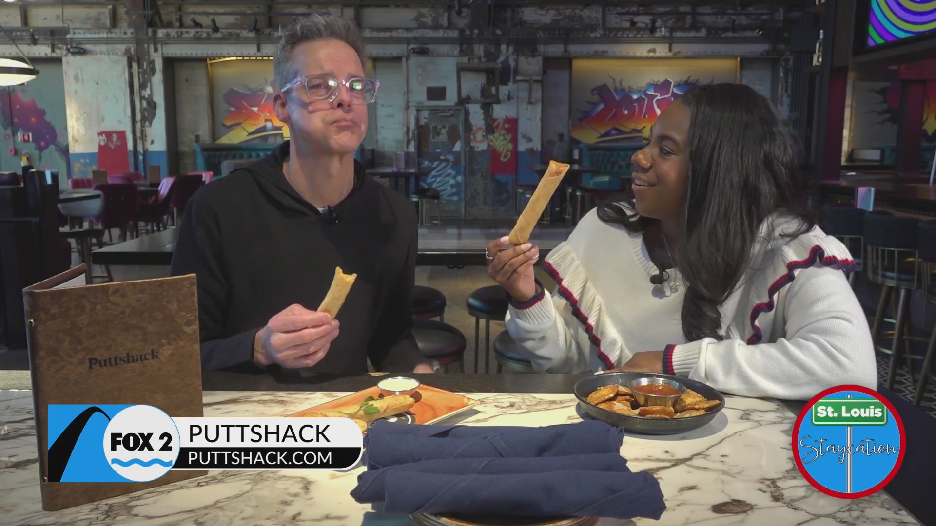 Four! Tim and Chelsea are on par at Puttshack! – FOX 2