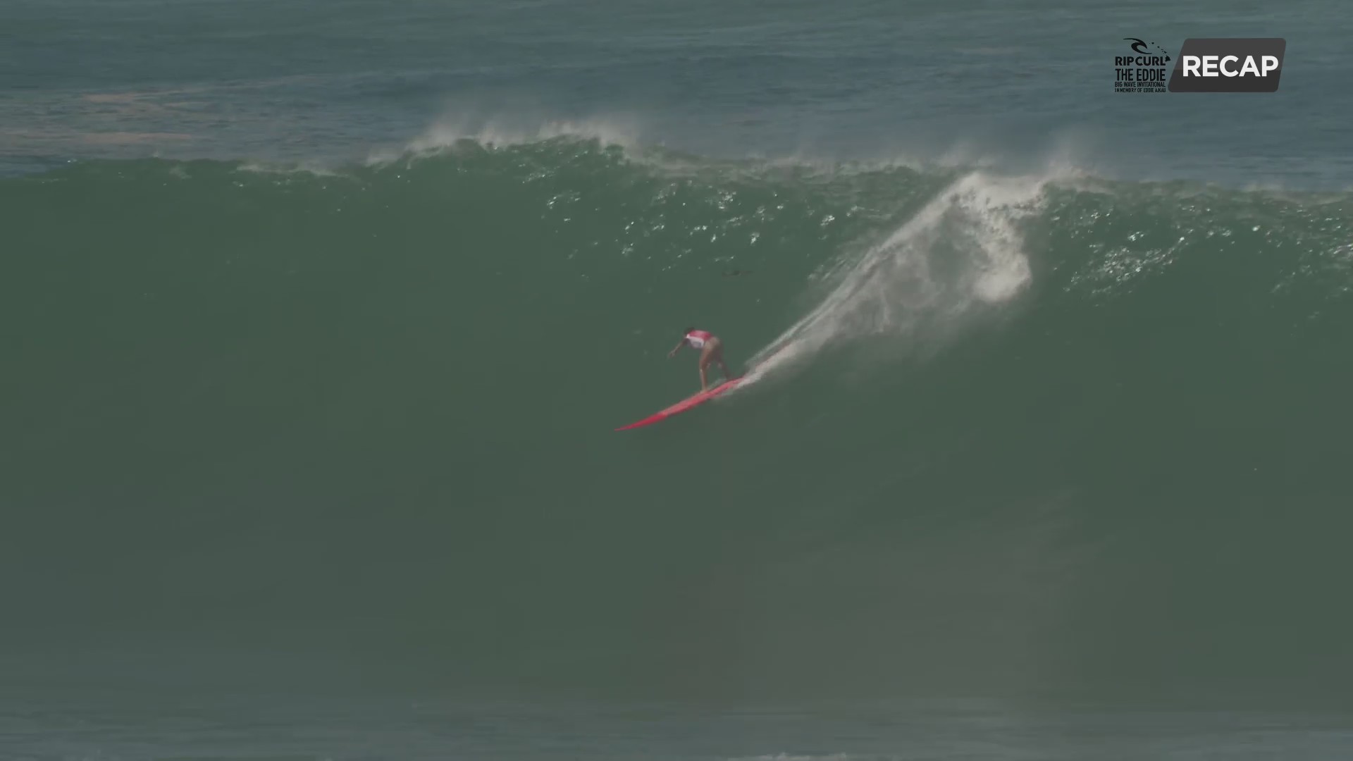 Tiare Lawrence, Billy Kemper, Jamie OʻBrien and Joey Cadiz riding waves in heat 2 – KHON2