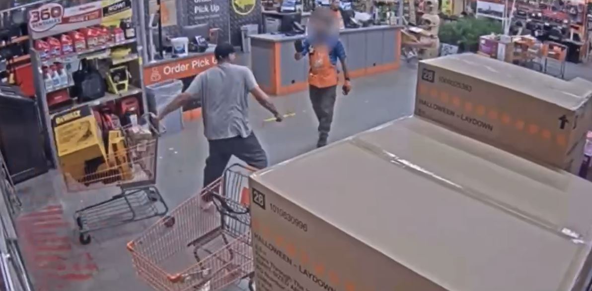 Robbery suspect threatens Home Depot workers – KTLA