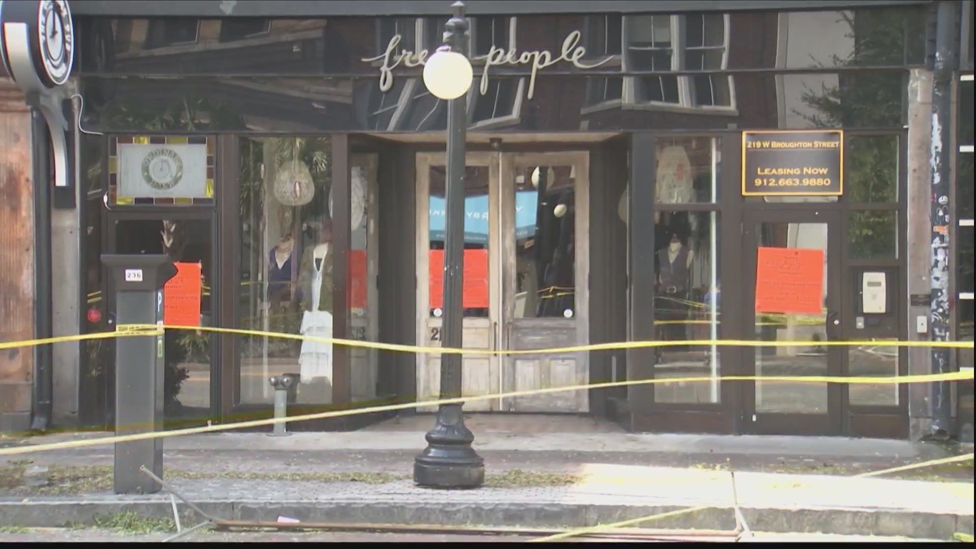 Broughton Street business owner talks building collapse effects – WSAV-TV