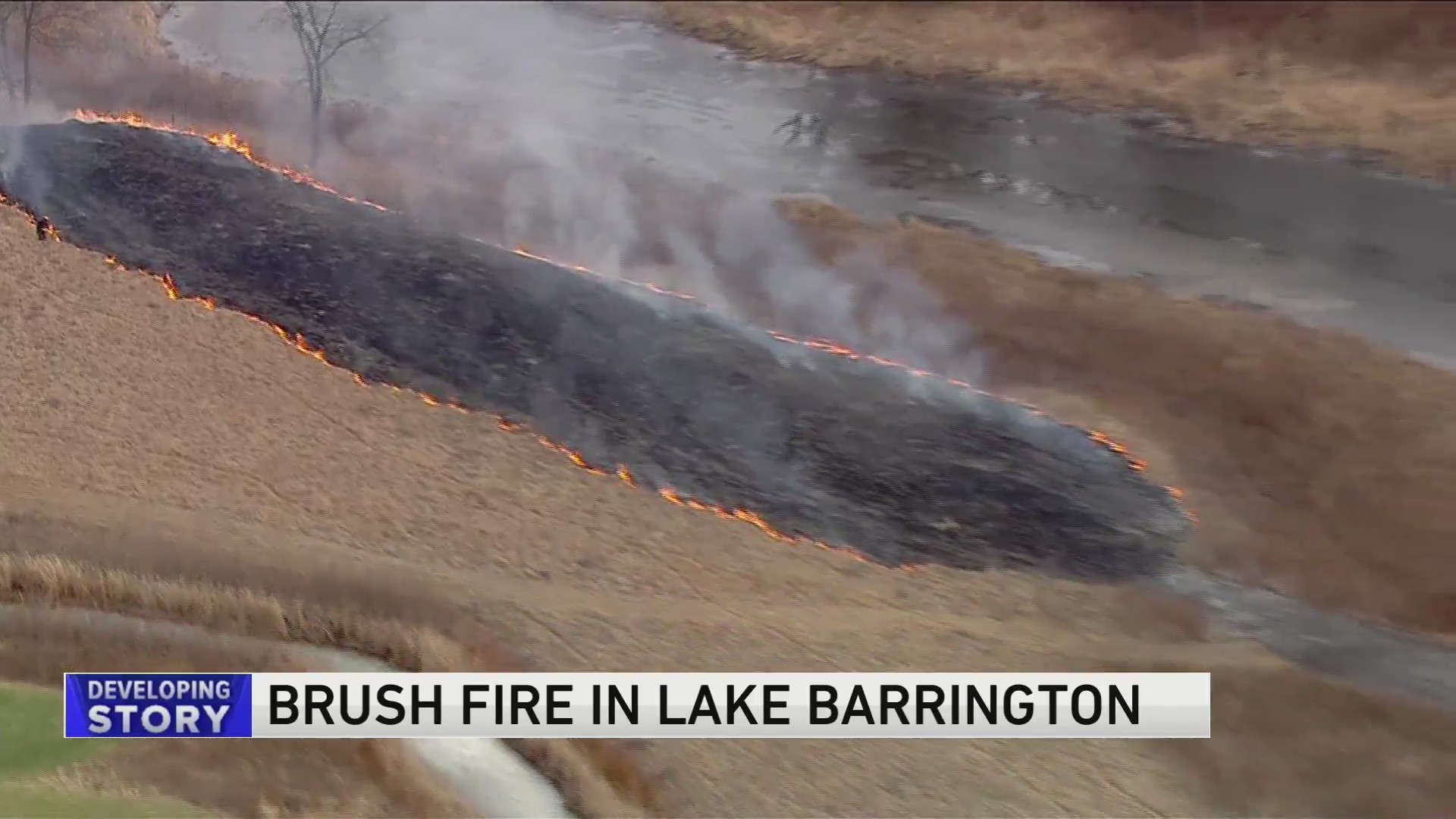 Large brush fire burning in Lake Barrington – WGN-TV