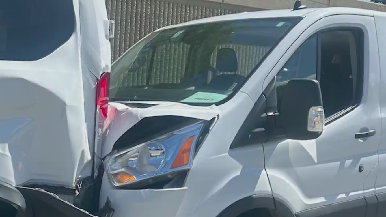 Motorcade accompanying Walz involved in crash in Wisconsin | NewsNation ...