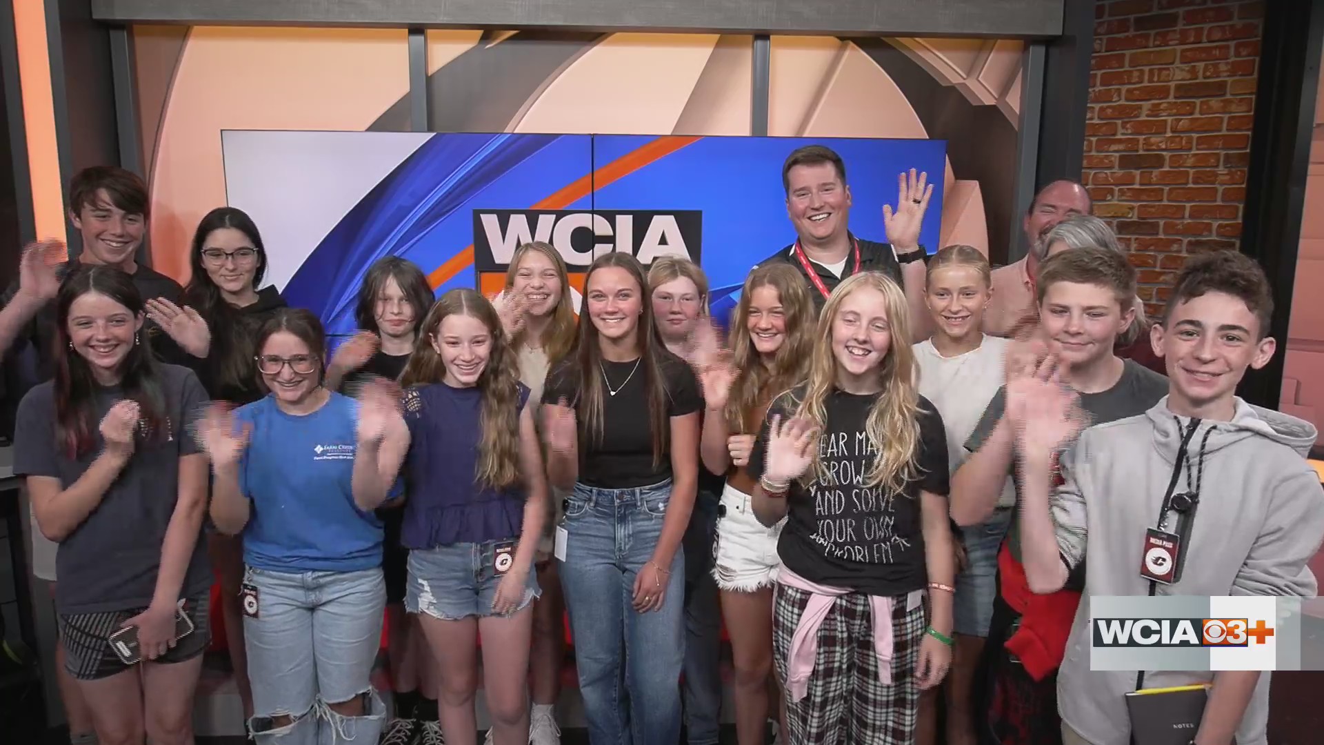 WCIA welcomes Clinton Jr. High Digital Media & Journalism Class – WCIA.com