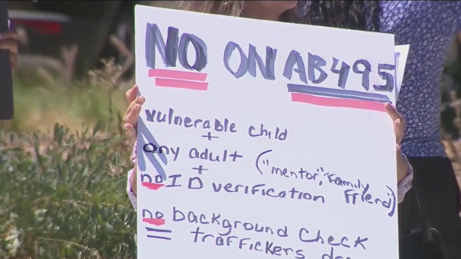 Parents rally against controversial Assembly Bill 495 – FOX 5 San Diego ...