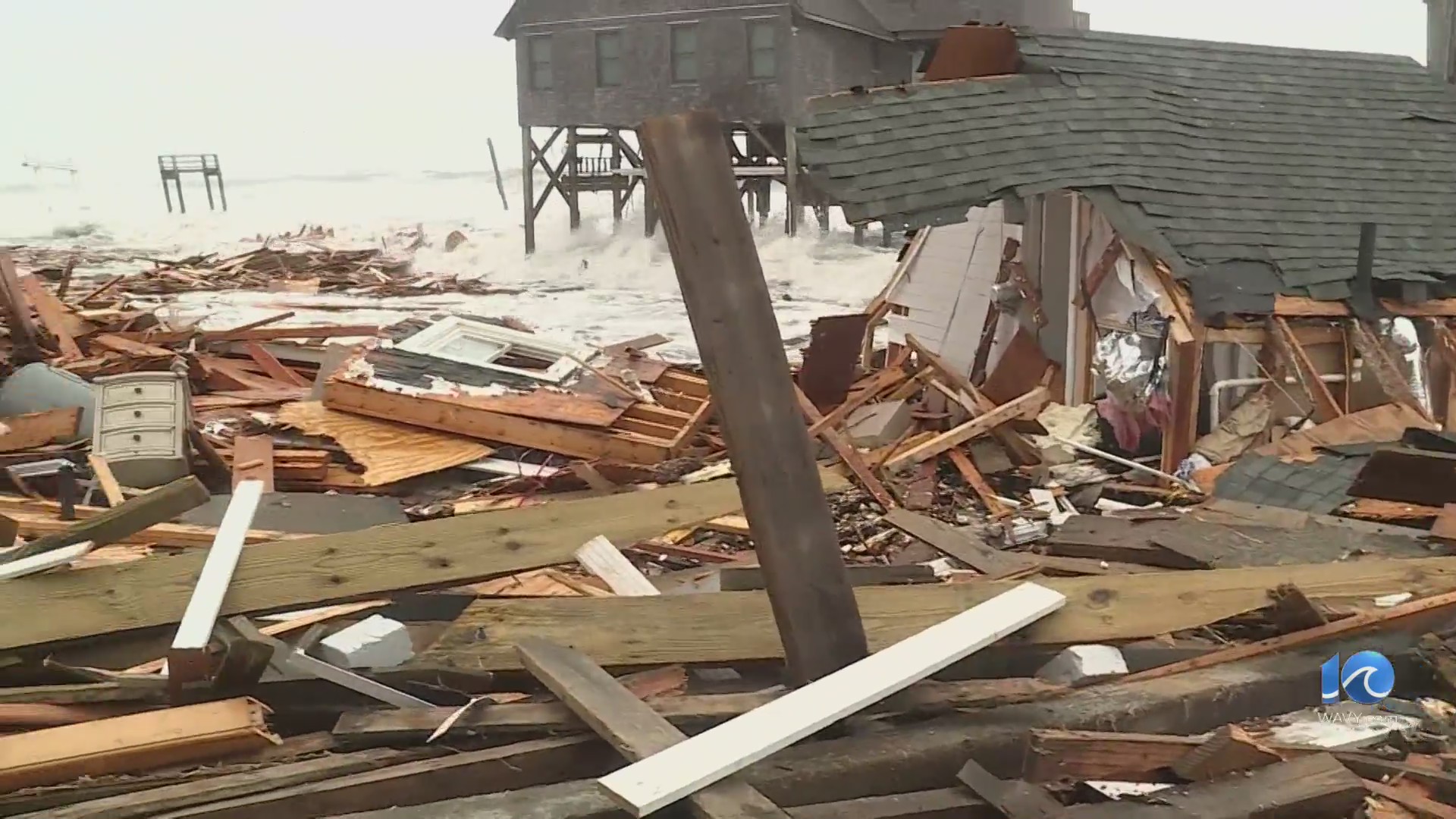 Seashore: 5 unoccupied homes collapse in Buxton – WAVY.com