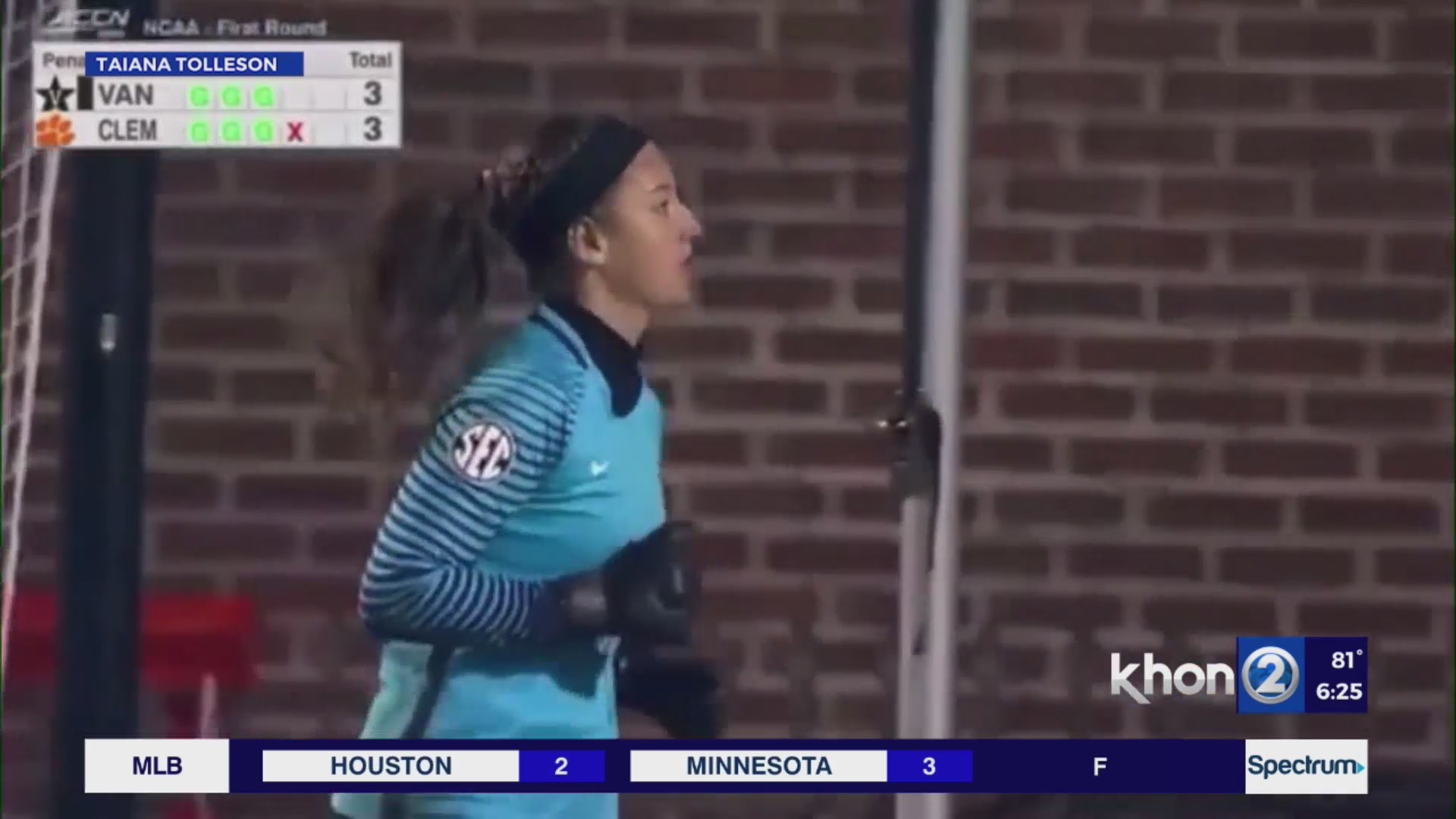 Hawaii’s Taiana Tolleson becomes 1st Big Island Native to ever sign ...