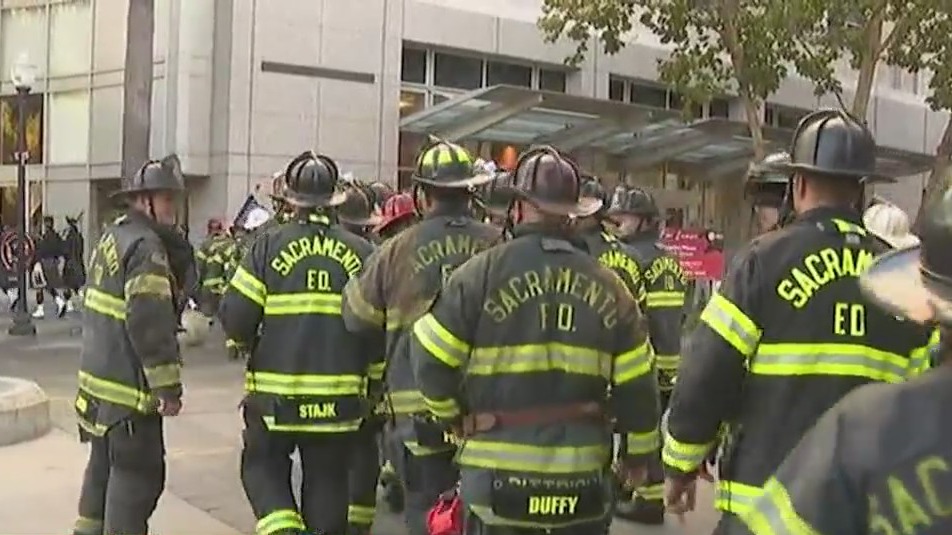 Hundreds of Sacramento firefighters take part in 9/11 stair climb ...