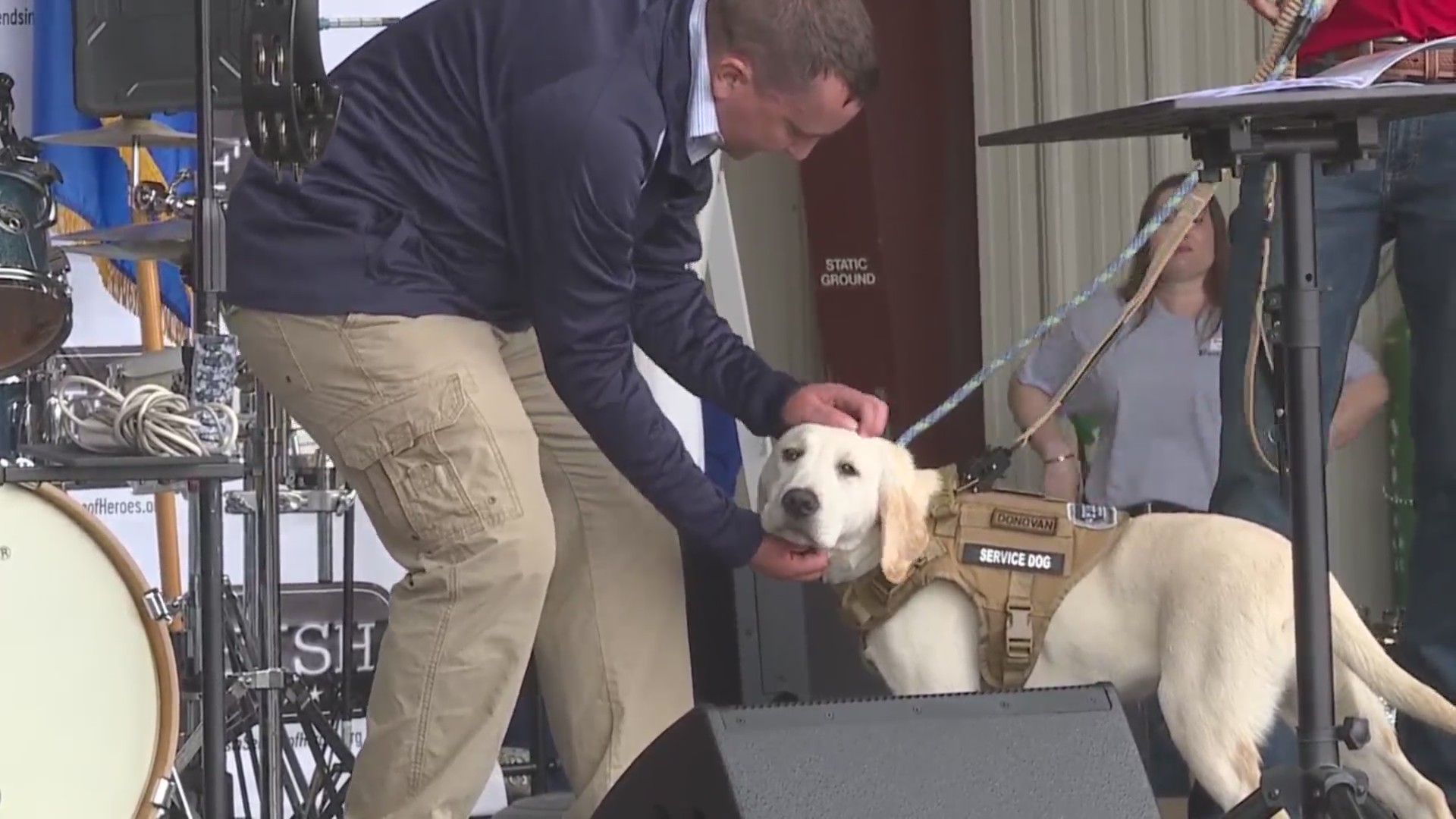 Veteran gifted service dog named in honor of fallen Kansas Marine – FOX ...