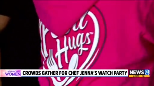Crowds gather for Chef Jenna’s watch party – WOODTV.com