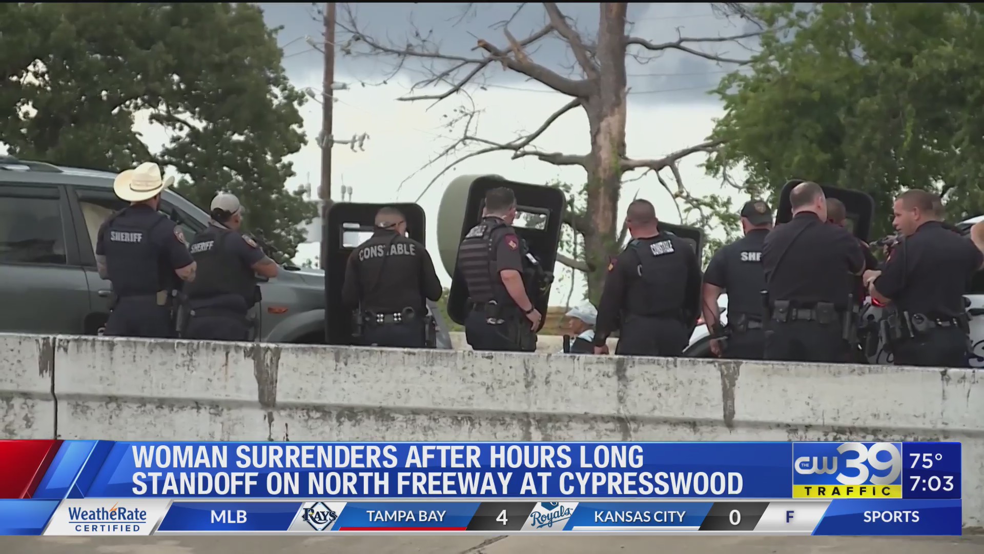 Woman surrenders after long standoff on North Freeway – WFLA