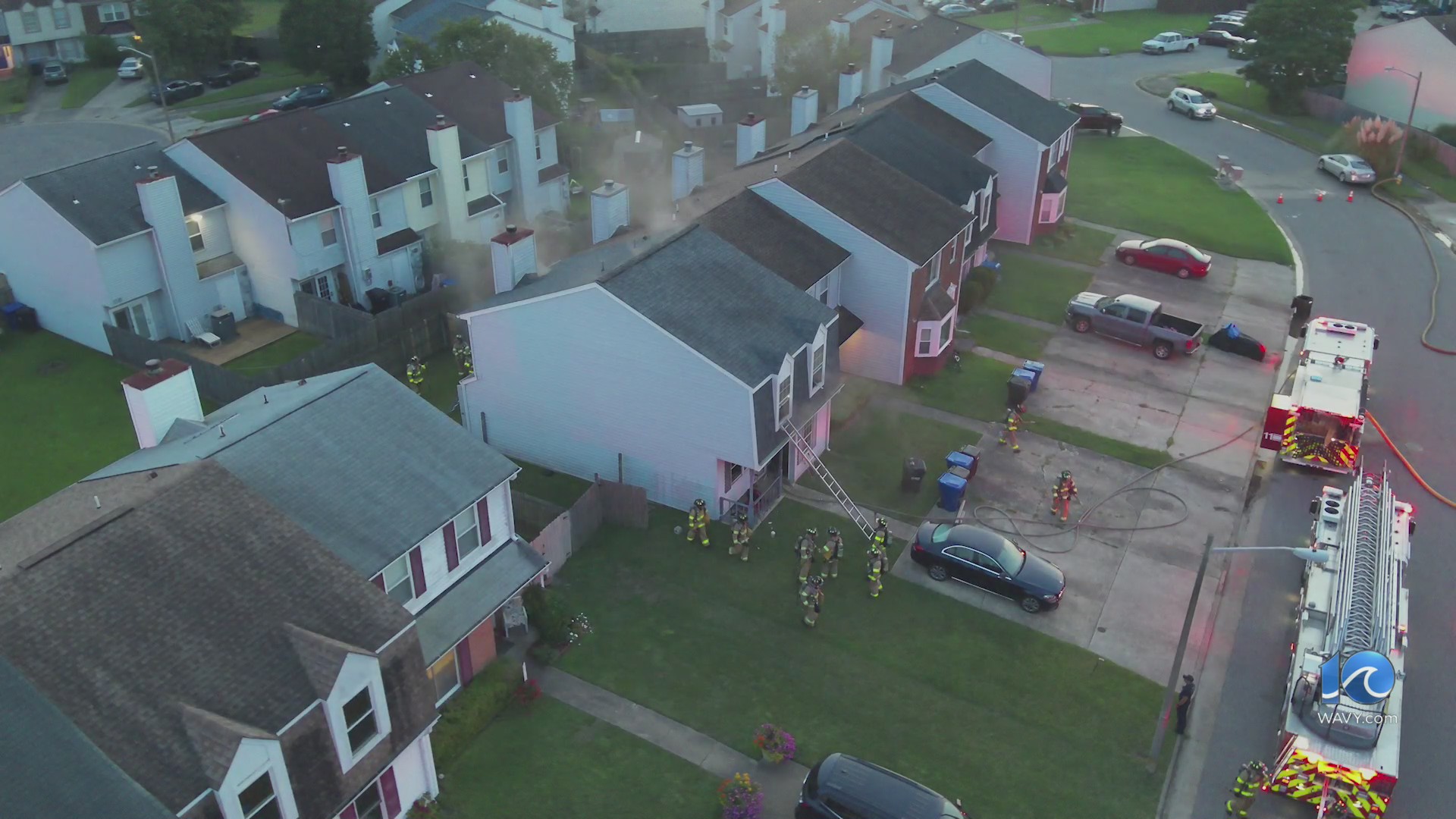 Photos: Grease fire in Virginia Beach leaves 4 displaced – WAVY.com