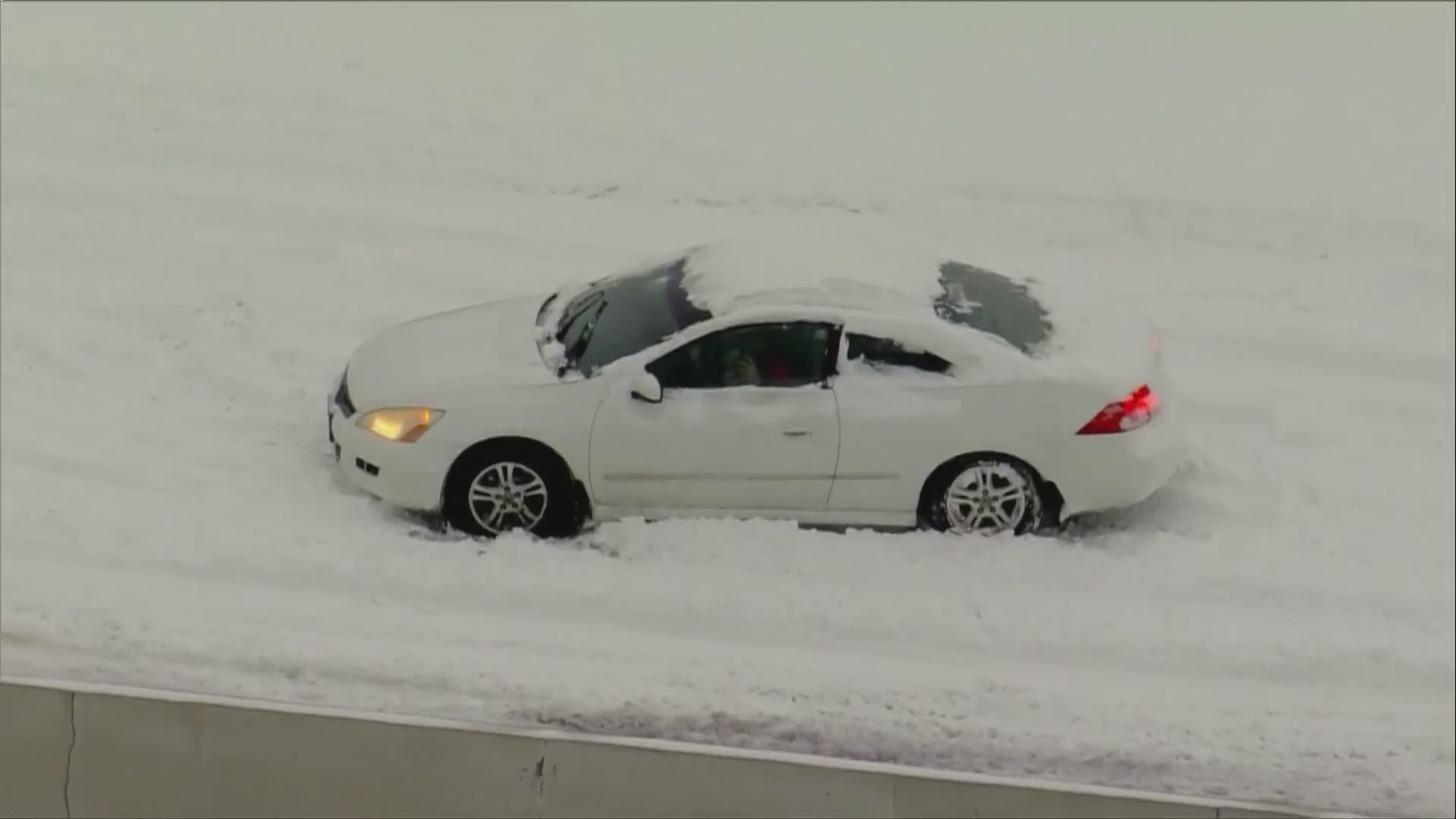 Expert tips on what to do if your car gets stuck in winter weather – FOX 2