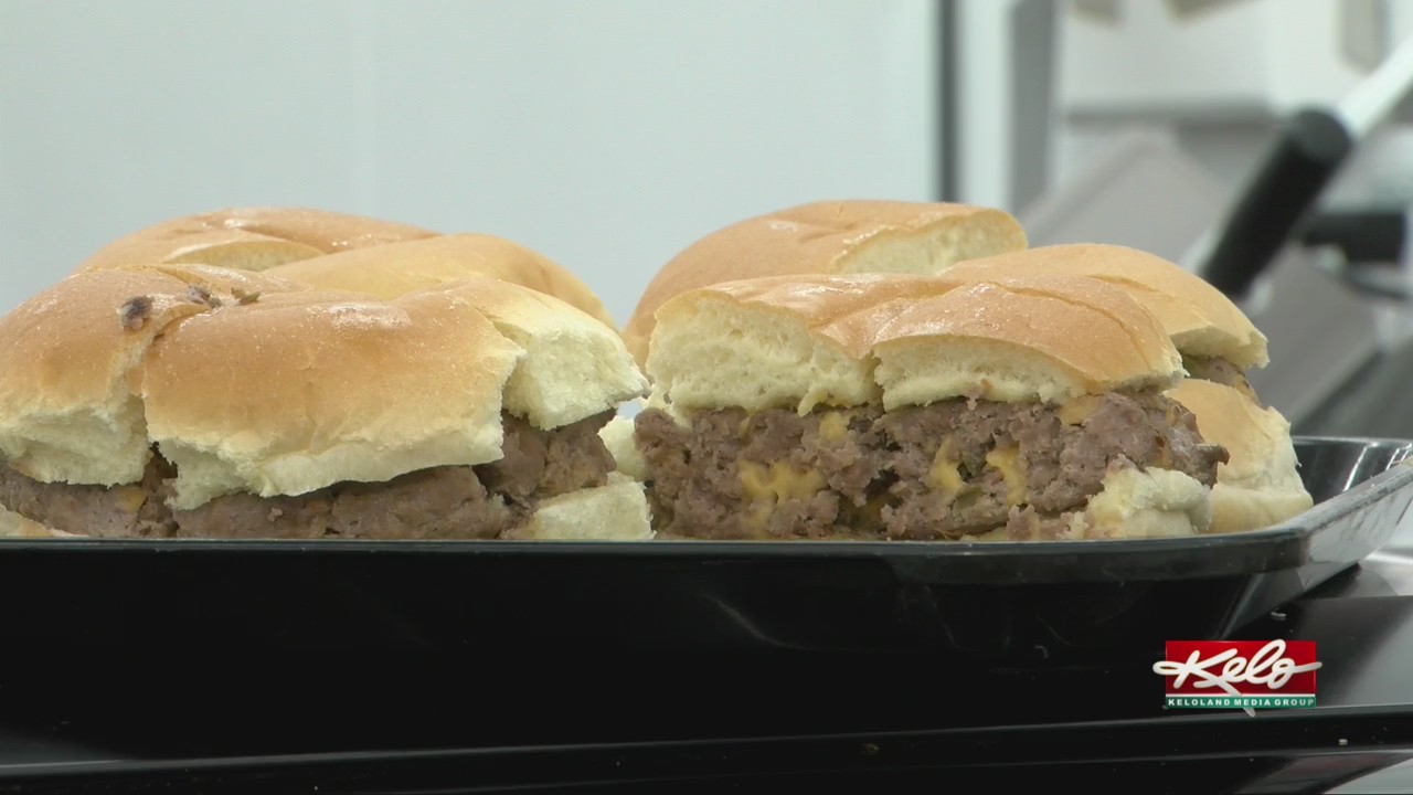 Local Fareway employees win burger competition – KELOLAND.com